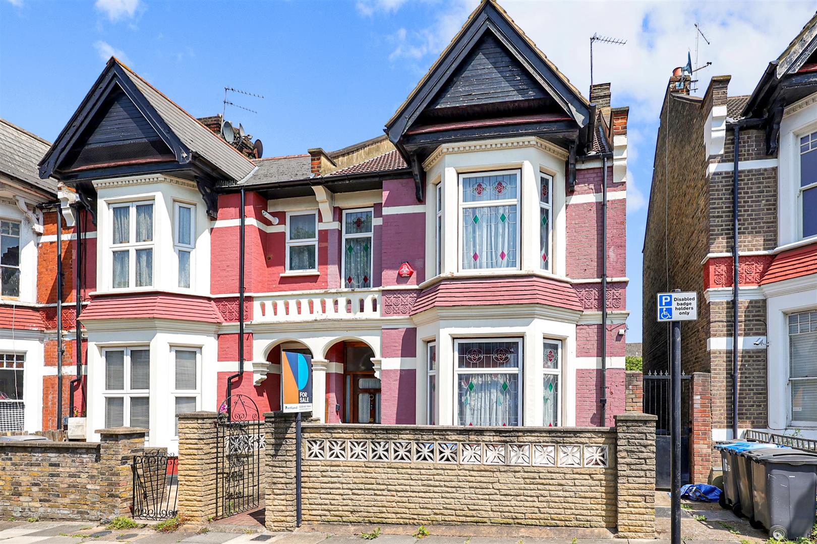 5 Bed, 1 Bath Property For Sale in Sellons Avenue, NW10